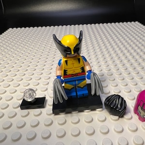 Wolverine LEGO® Collectable Minifigure Marvel Series 2 71039. - Etsy