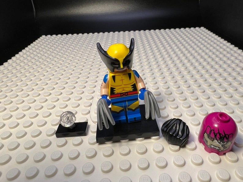 Wolverine LEGO® Collectable Minifigure Marvel Series 2 71039. - Etsy