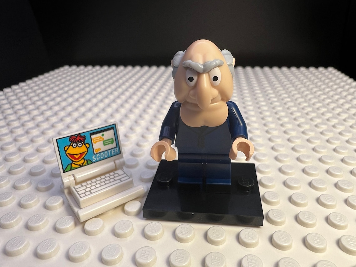 Statler LEGO® Muppet Collectable Minifigure 71033. - Etsy