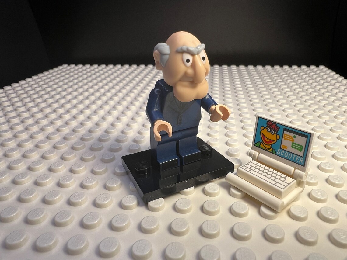 Statler LEGO® Muppet Collectable Minifigure 71033. - Etsy