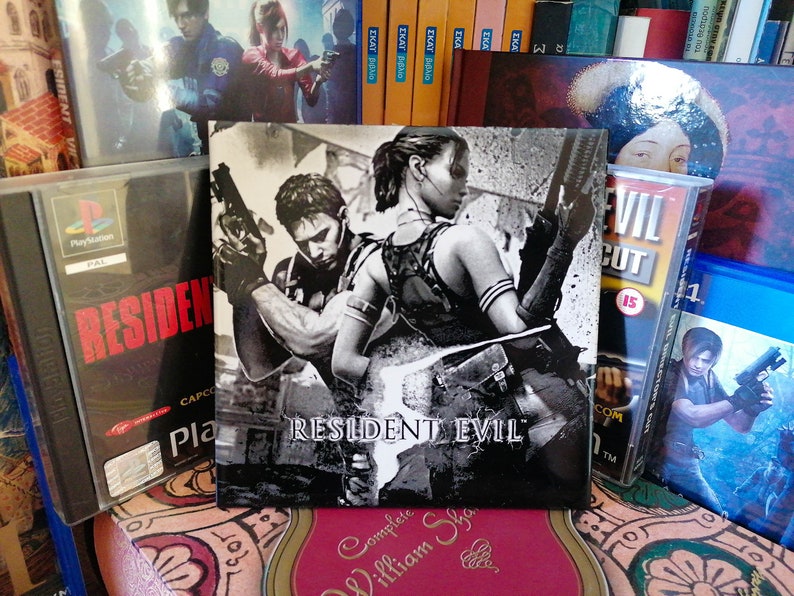 Resident Evil 5 Chris & Sheva Cover Art Laser Engraved Tile - Etsy