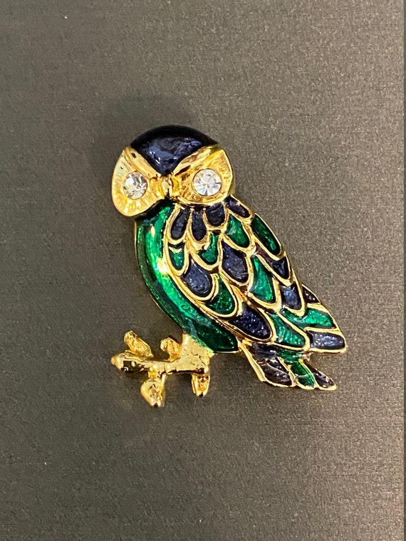 Vintage typewriter enamel pin - Gem