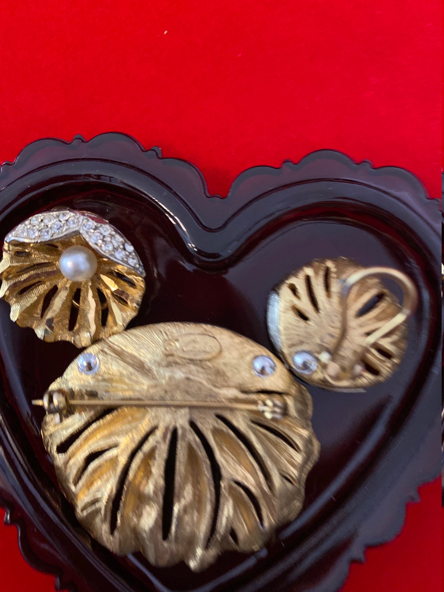 Vintage Capri Shell Brooch With Matching Earrings - Etsy