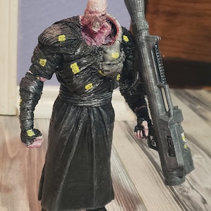 Resident Evil Nemesis Figure - Etsy