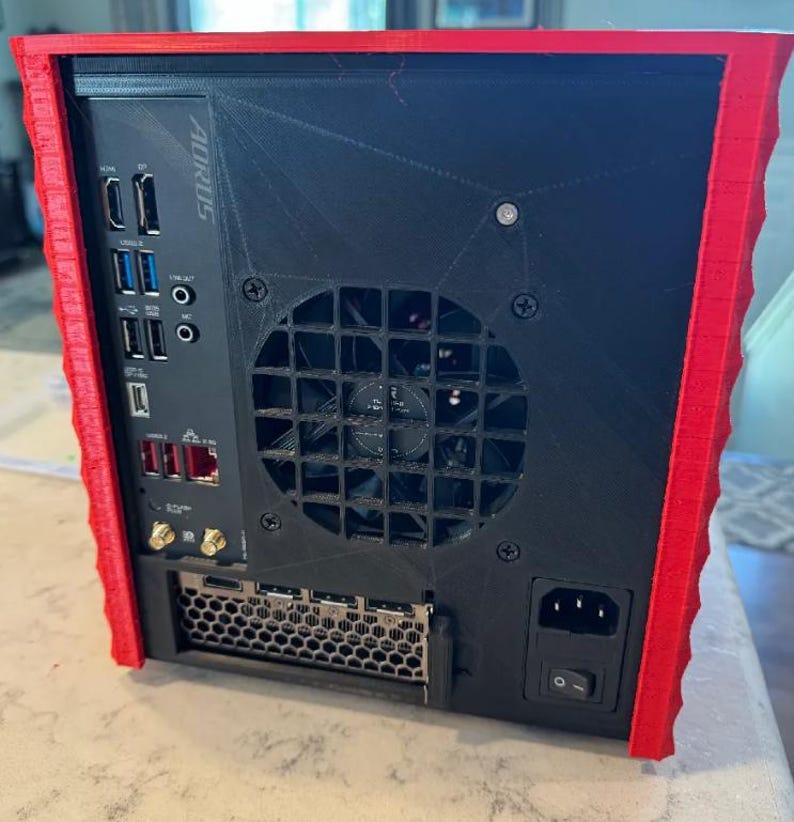 Clean Vented Cube ITX PC Case - Compact Cube Design, Optimal Airflow ...