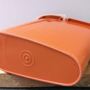 1970's Vintage Tupperware Container With Handle and Pouring Cap ...