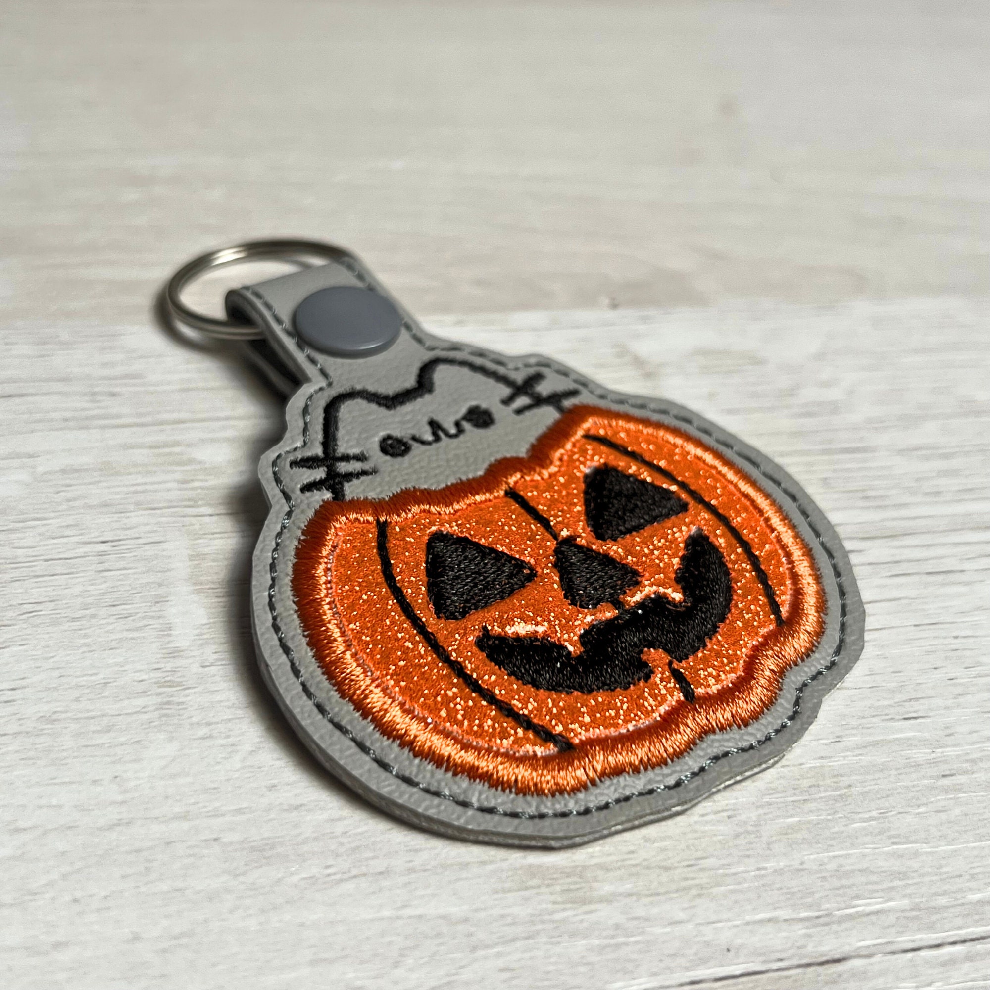 Pumpkin Cat Keychain for Car Keys, Halloween Cat Key Fob for Women, Boo ...