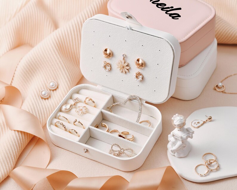 Personalized Jewelry Storage Box - Custom Name Storage Case - Mother’s ...