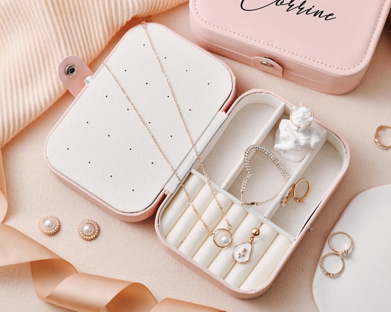 Personalized Jewelry Storage Box - Custom Name Storage Case - Mother’s ...
