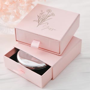 Elegant Compact Mirror - Personalized Wedding Favor, Ideal Keepsake for ...