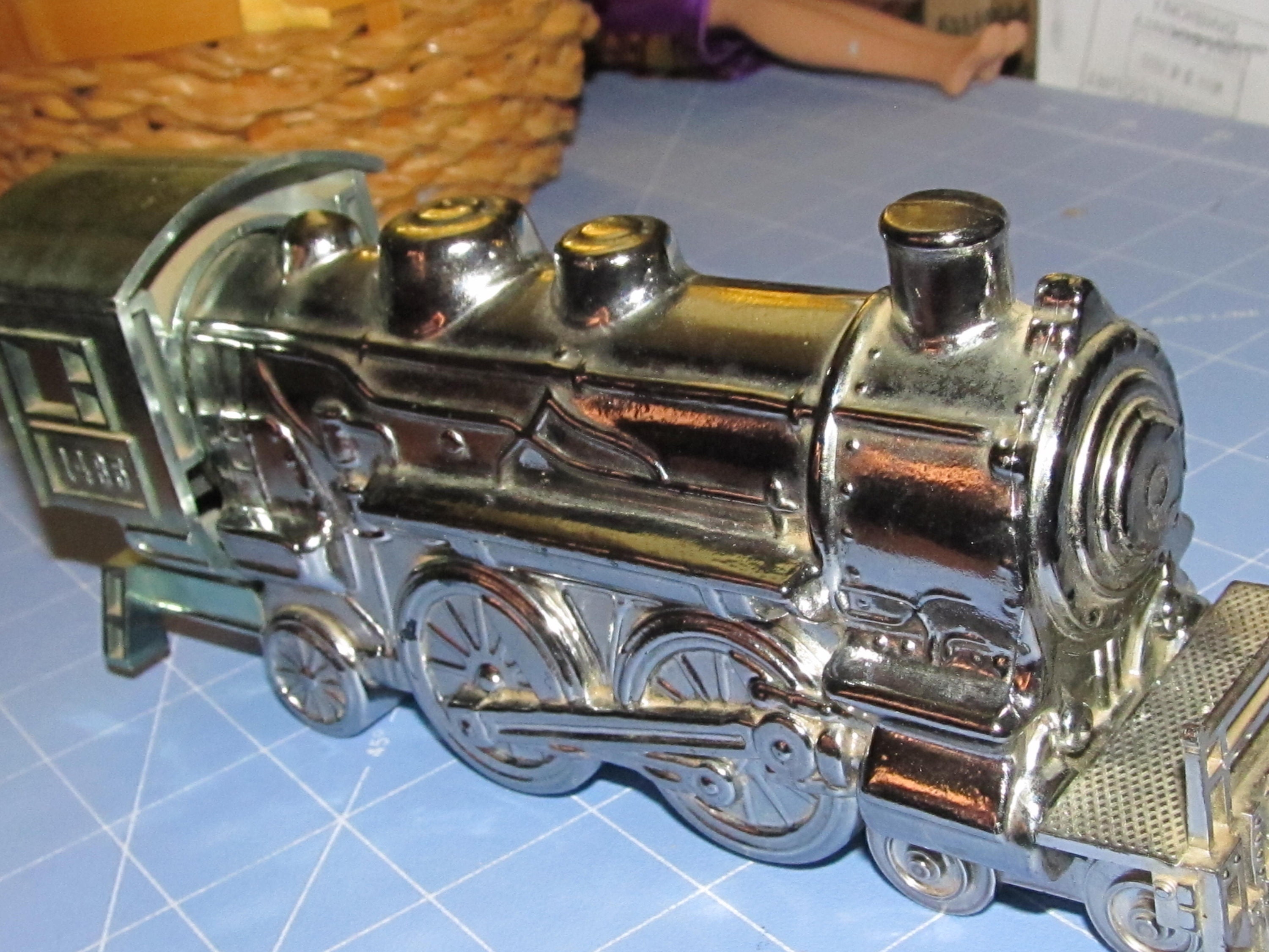 AVON 1485 Silver Steam Locomotive Leather After Shave Glass 3” X 7.75 ...