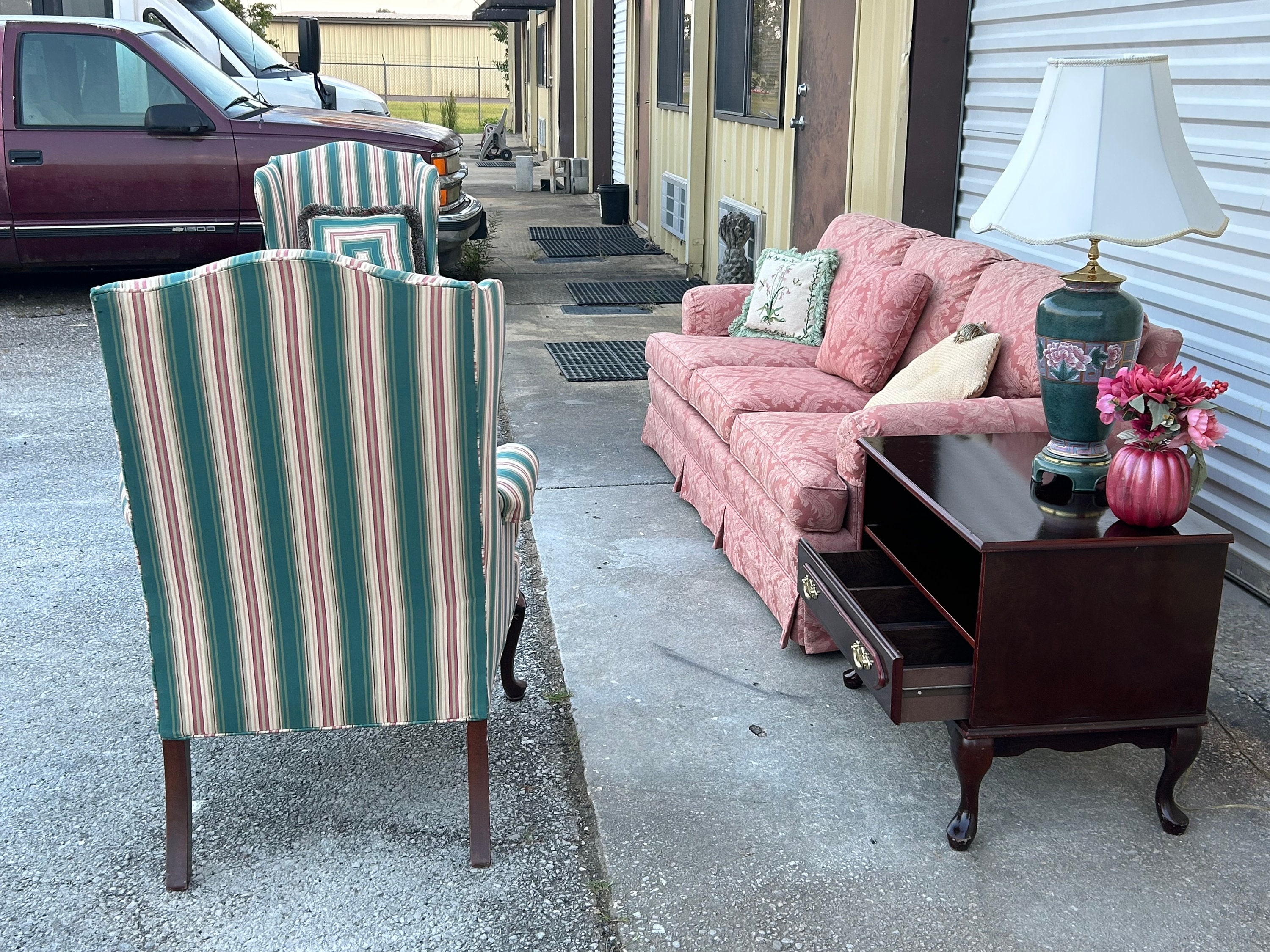 Gorgeous Mauve /queen Anne Sofa Set/console/living Room - Etsy