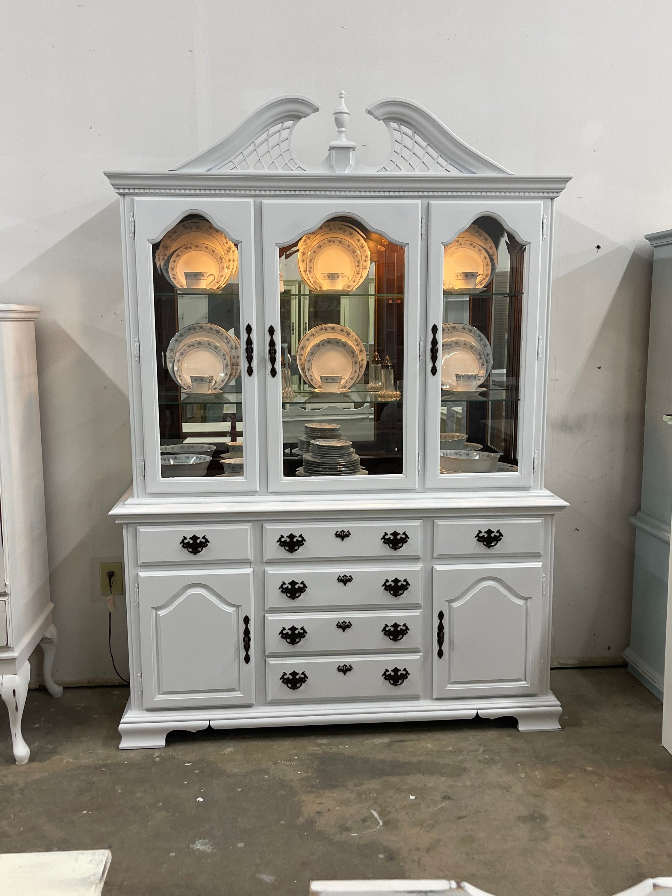 Available Shipping is Included in the Price. Kincade Brand White 2 ...