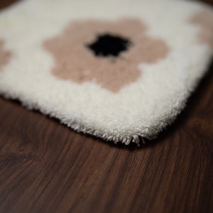 Flower Mini Rug - Etsy