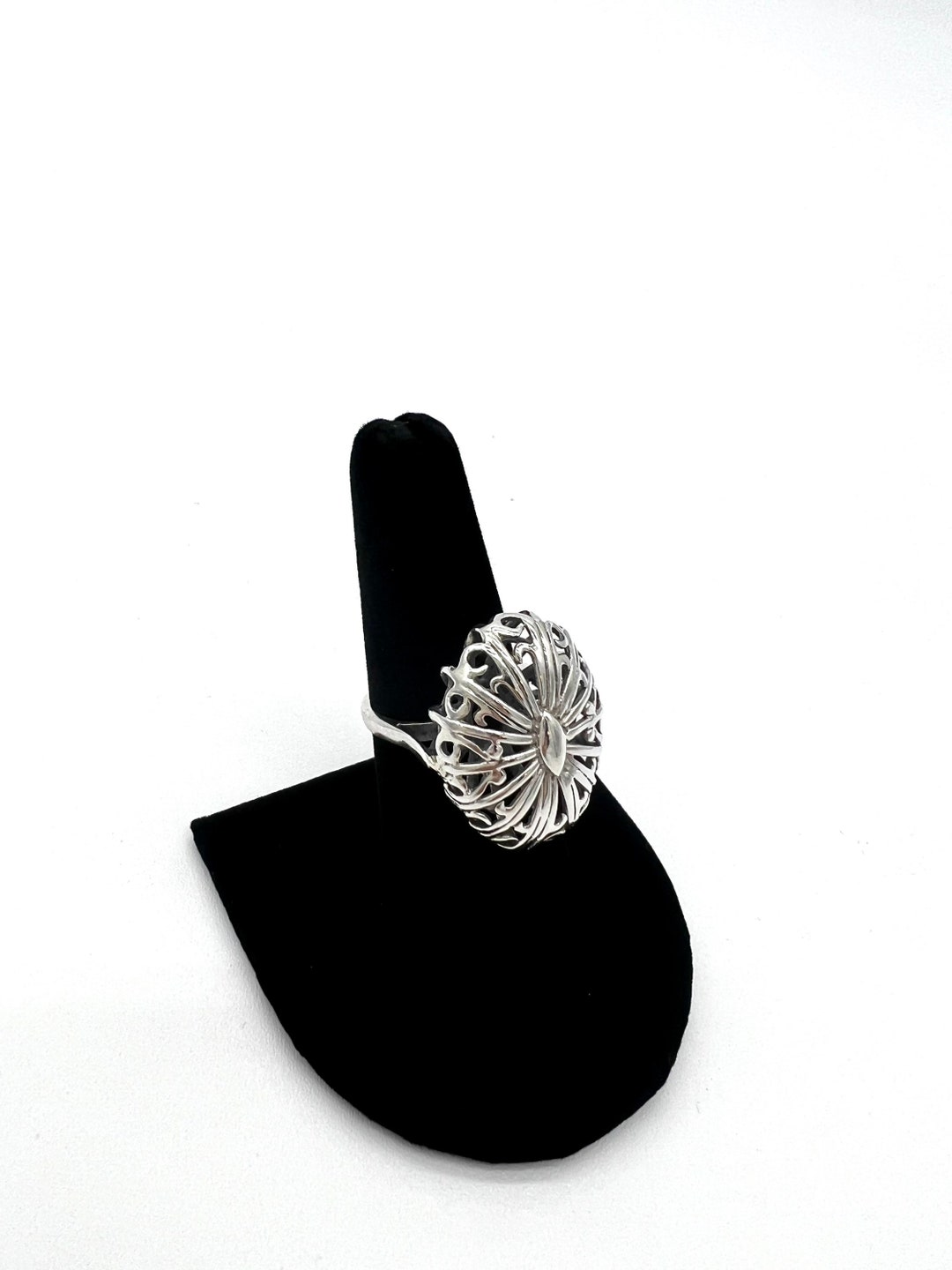 Art Nouveau Egg Shaped Puff Ring - Etsy