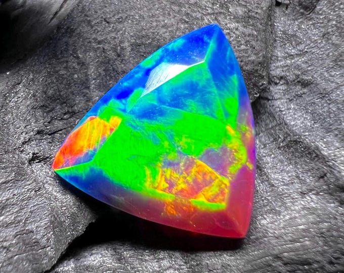 AAAAA Grade Opal Most Unique Beautiful Ethiopian Blue Pink Flashy Red ...