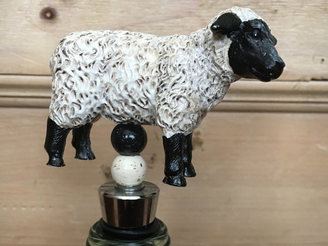 Sheep Wine Bottle Stopper: Farmhouse Decor Gift - Etsy