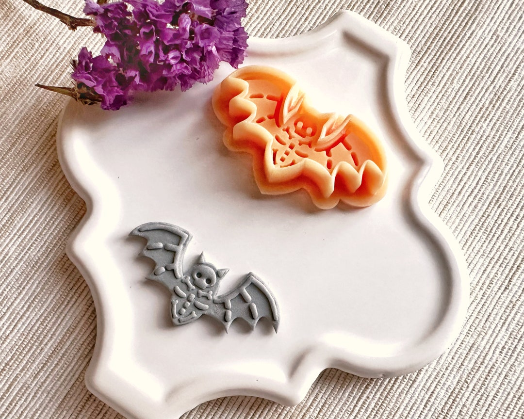 Debossing Skeleton Bat Clay Cutter, Spooky Halloween Clay Cutter ...