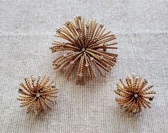 Twisted Wire Brooch - Etsy