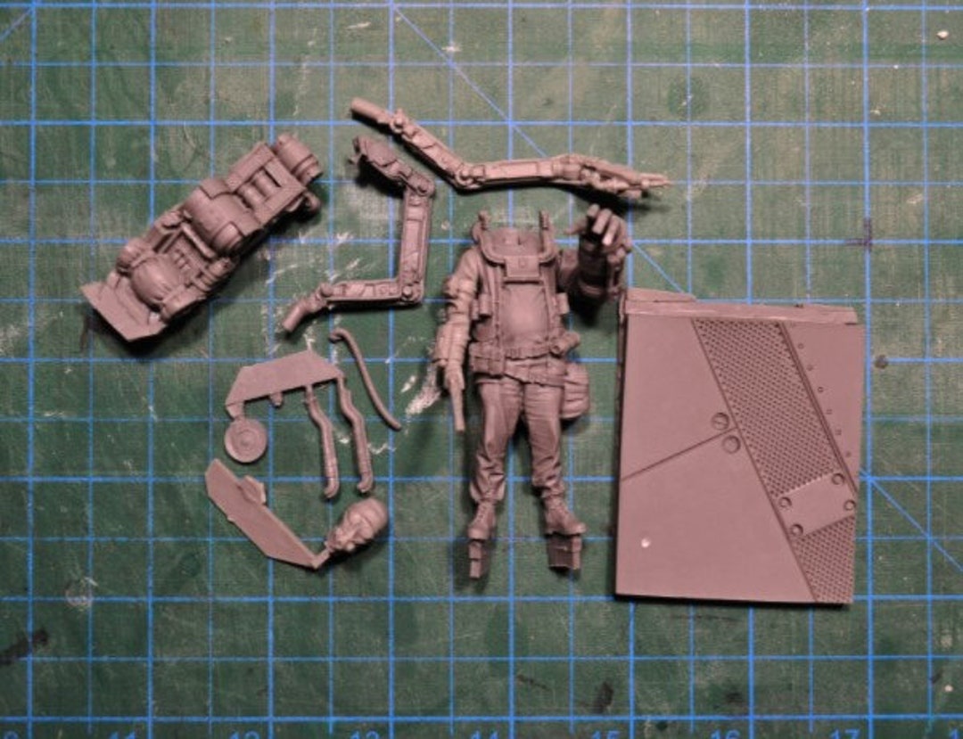 Robotic Masked Gunner Resin Kit Unpainted Self-assembled Model Figure ...
