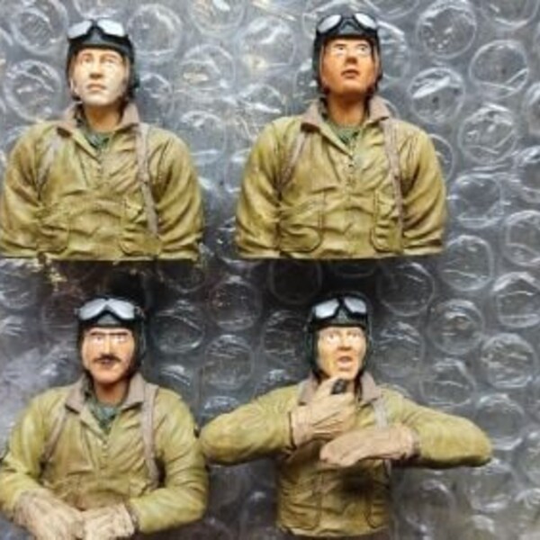 WWII Fallen Resin 2 Soldiers Model Unpainted Military Figures Scale 1 ...