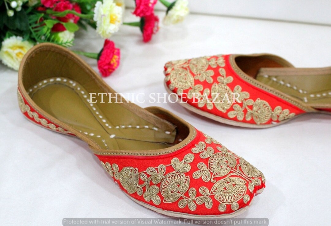 Red Punjabi Jutti for Women Indian Soft Flat Leather Ethnic Traditional ...