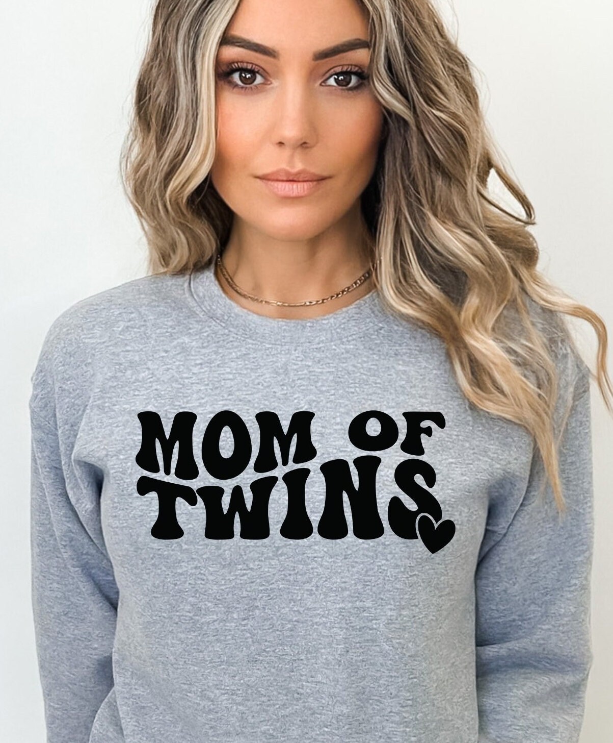 Mom of Twins SVG Twin Mama Svg Wavy Text Svg Twin Mom Shirt - Etsy