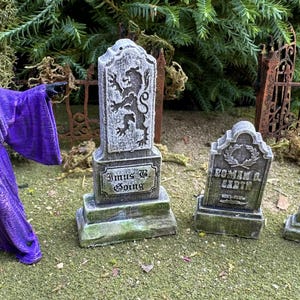 Set of 3 Distressed Miniature Tombstones , Cemetary - Etsy