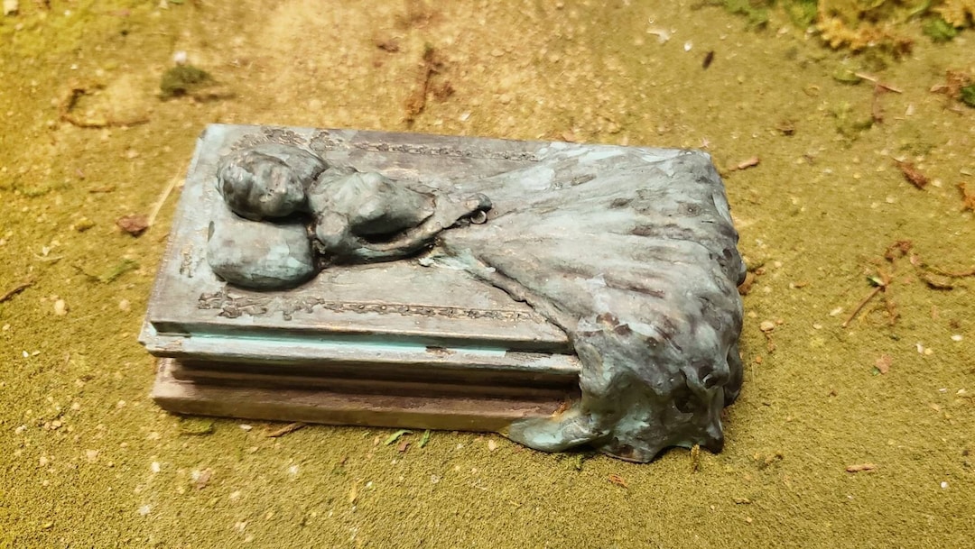 Miniature Distressed Tombstone Cemetery Crypt Girl - Etsy