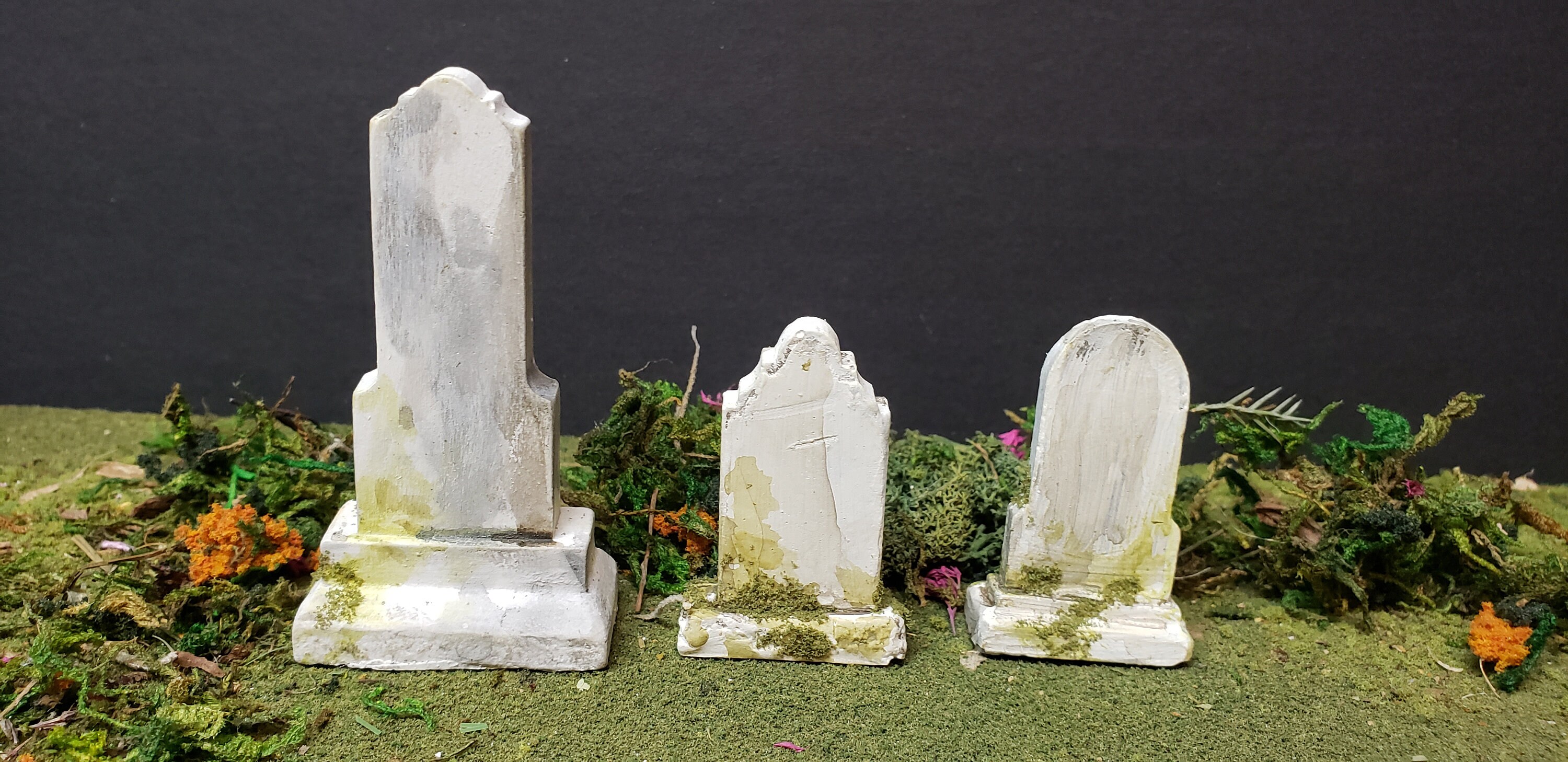 Set of 3 Distressed Miniature Tombstones Cemetary - Etsy
