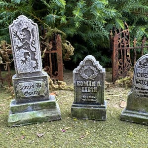 Set of 3 Distressed Miniature Tombstones , Cemetary - Etsy