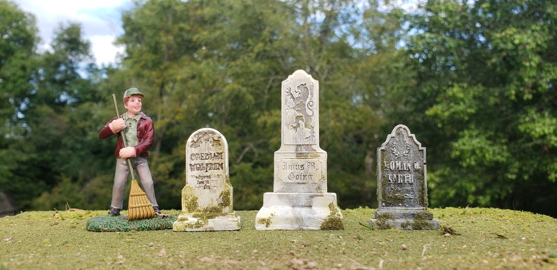 Set of 3 Distressed Miniature Tombstones Cemetary - Etsy