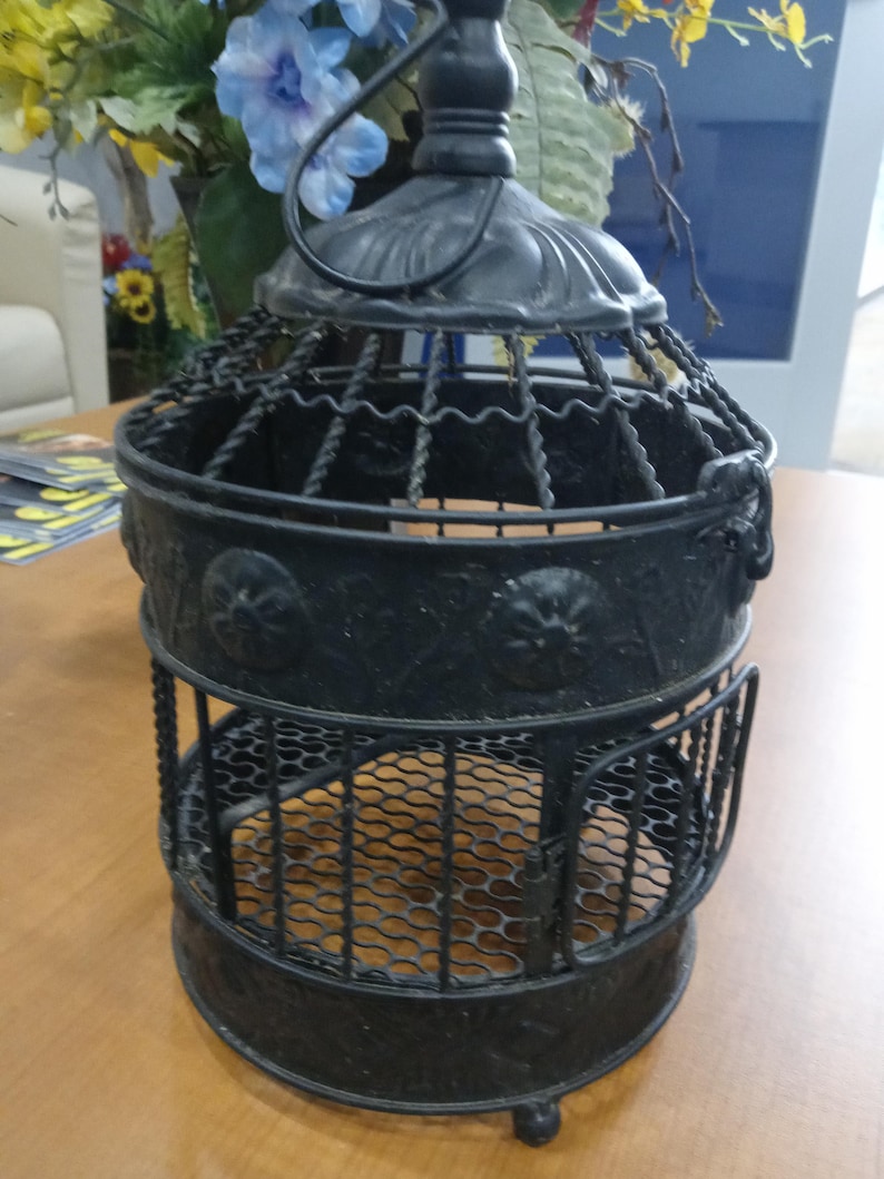 Antique 20" Metal/iron Art Deco Bird Cage With Hook/handle Three Footed ...