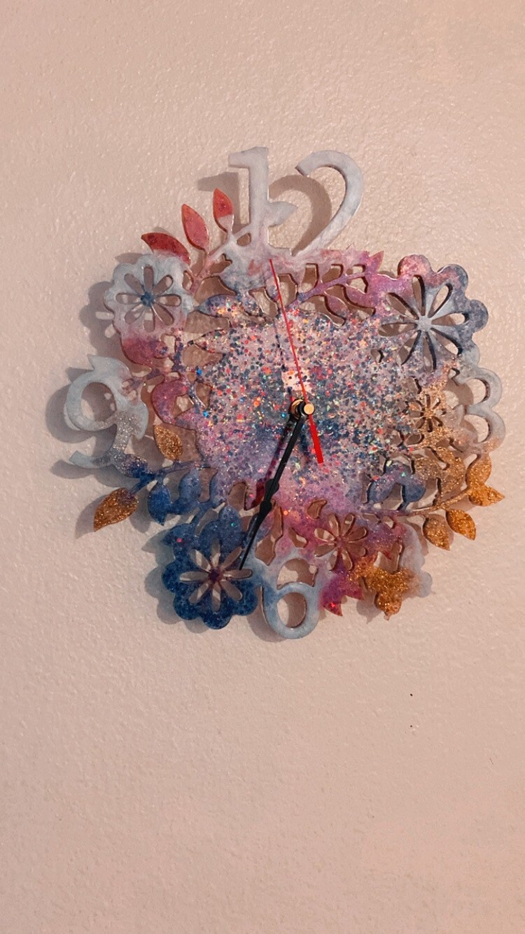 Resin Flower Clock - Etsy