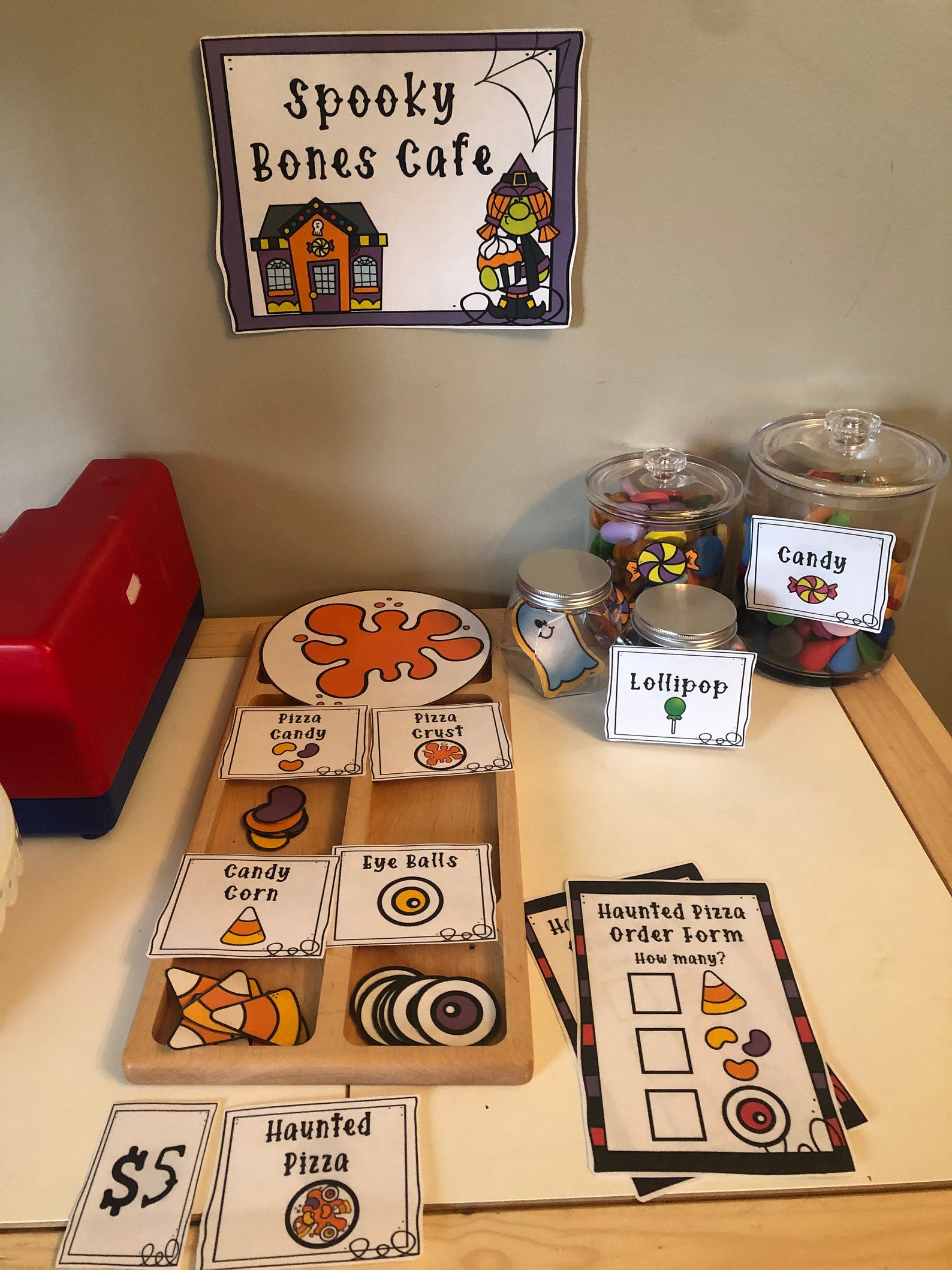 Spooky Bones Café, Halloween Dramatic Play, Halloween Pretend Play ...