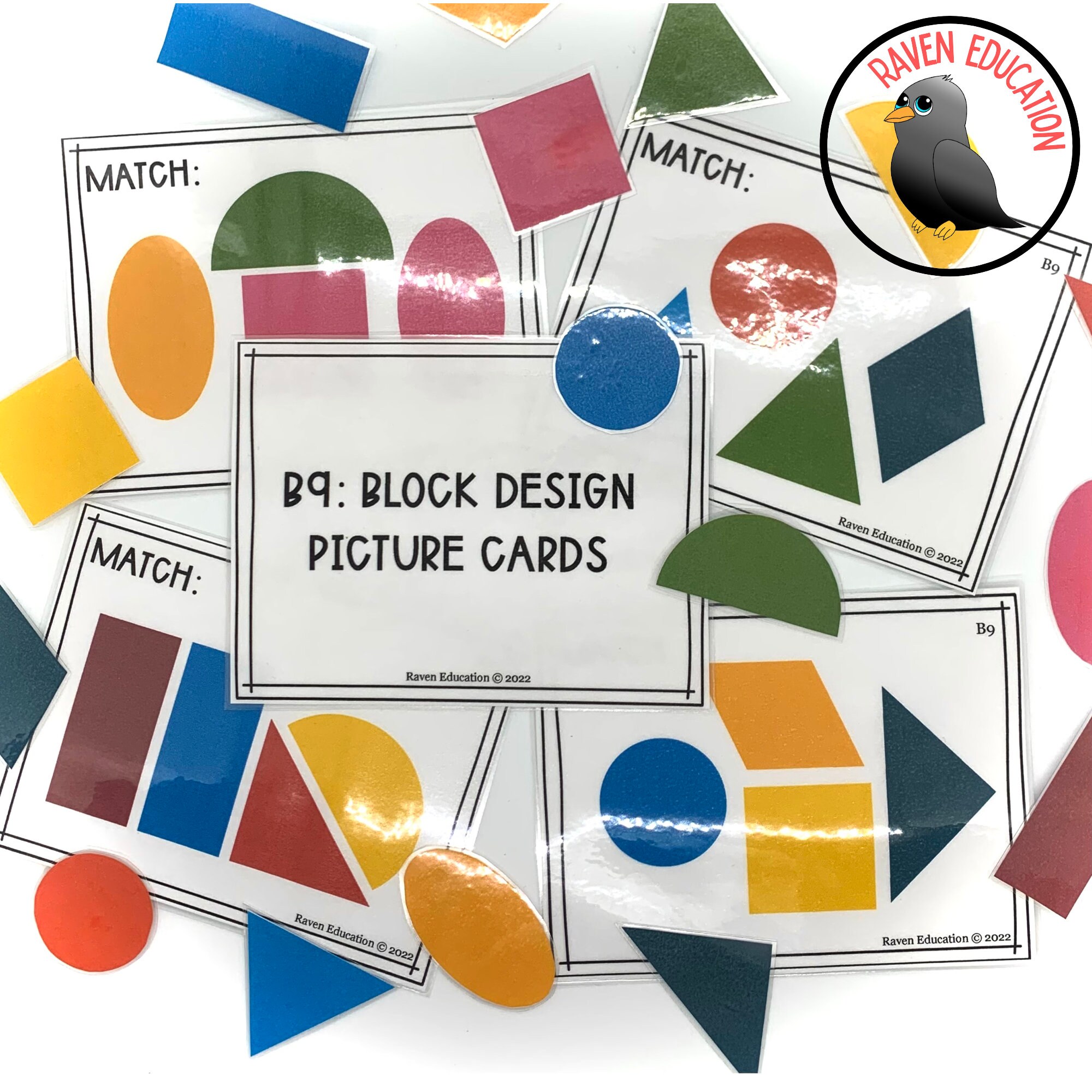 Tarjetas de tareas de diseños de formas coincidentes alineadas con ...