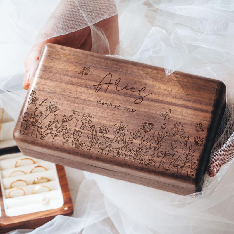 Engraved Jewelry - Etsy