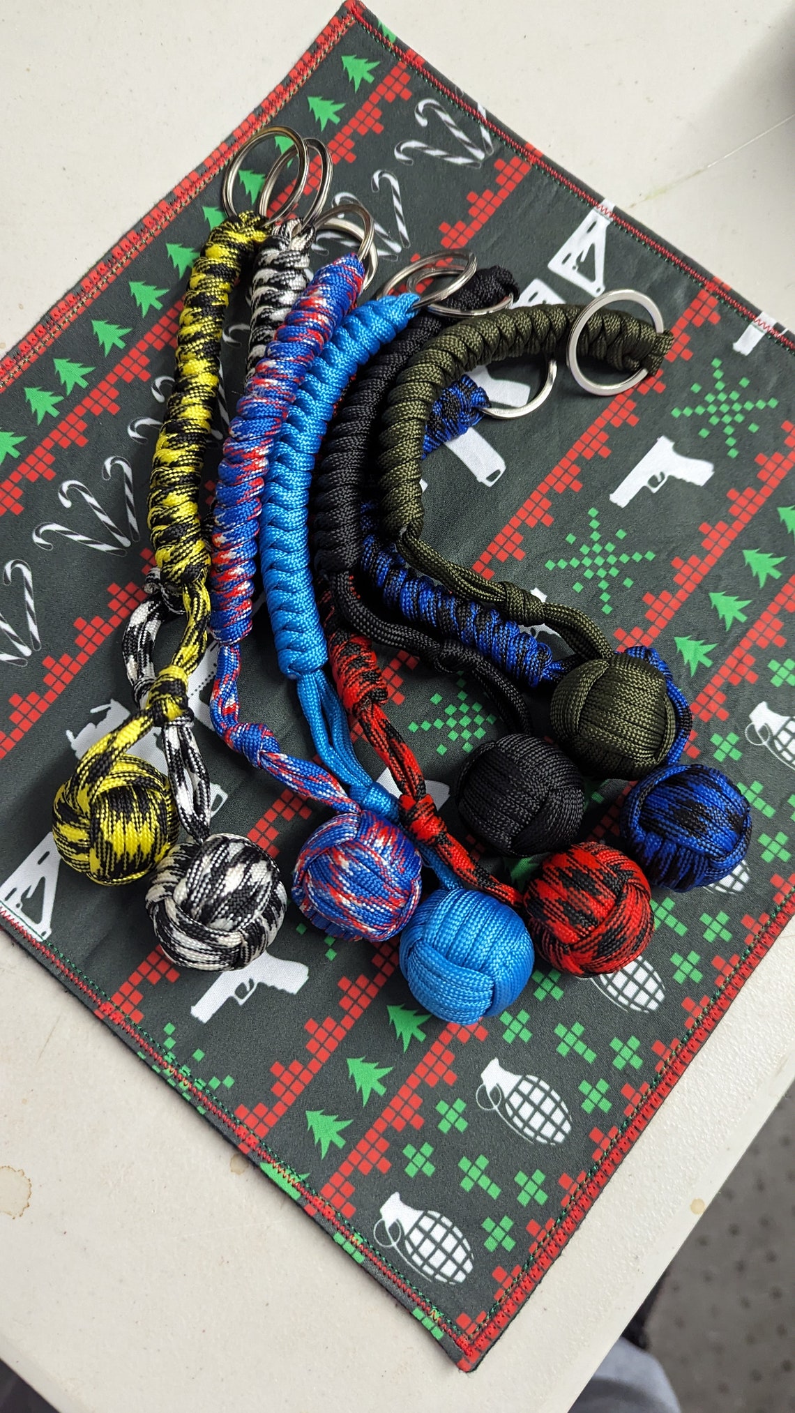 3 Oz Black & White Monkey Fist Keyring - Etsy