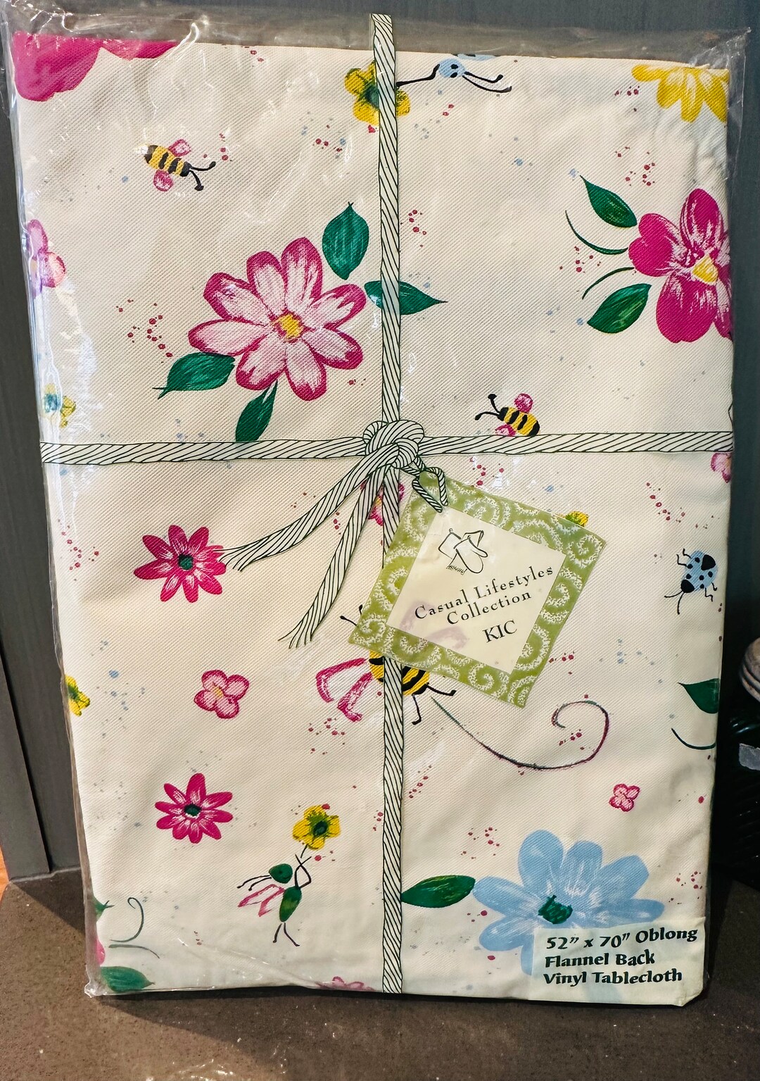 Vintage Vinyl Tablecloth Flannel Backed Wipeable 52x70 Covering Party ...