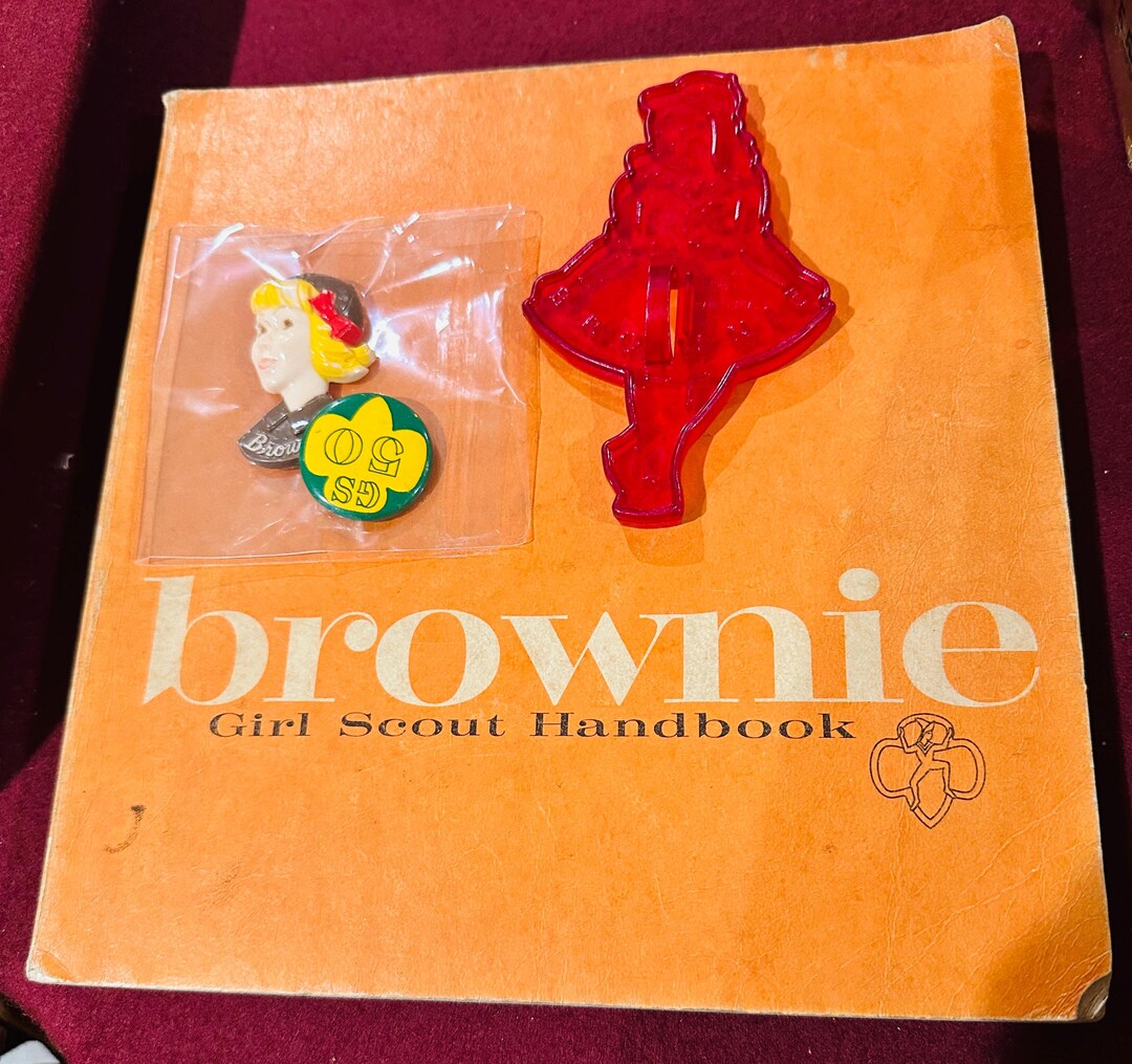 Vintage Brownie & Girl Scout 50 Pin Set - Etsy