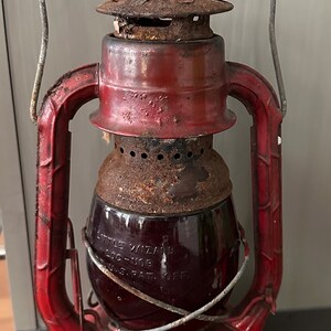 Antique Vintage Little Wizard Log Hog Dietz Lantern Red Globe Railroad ...
