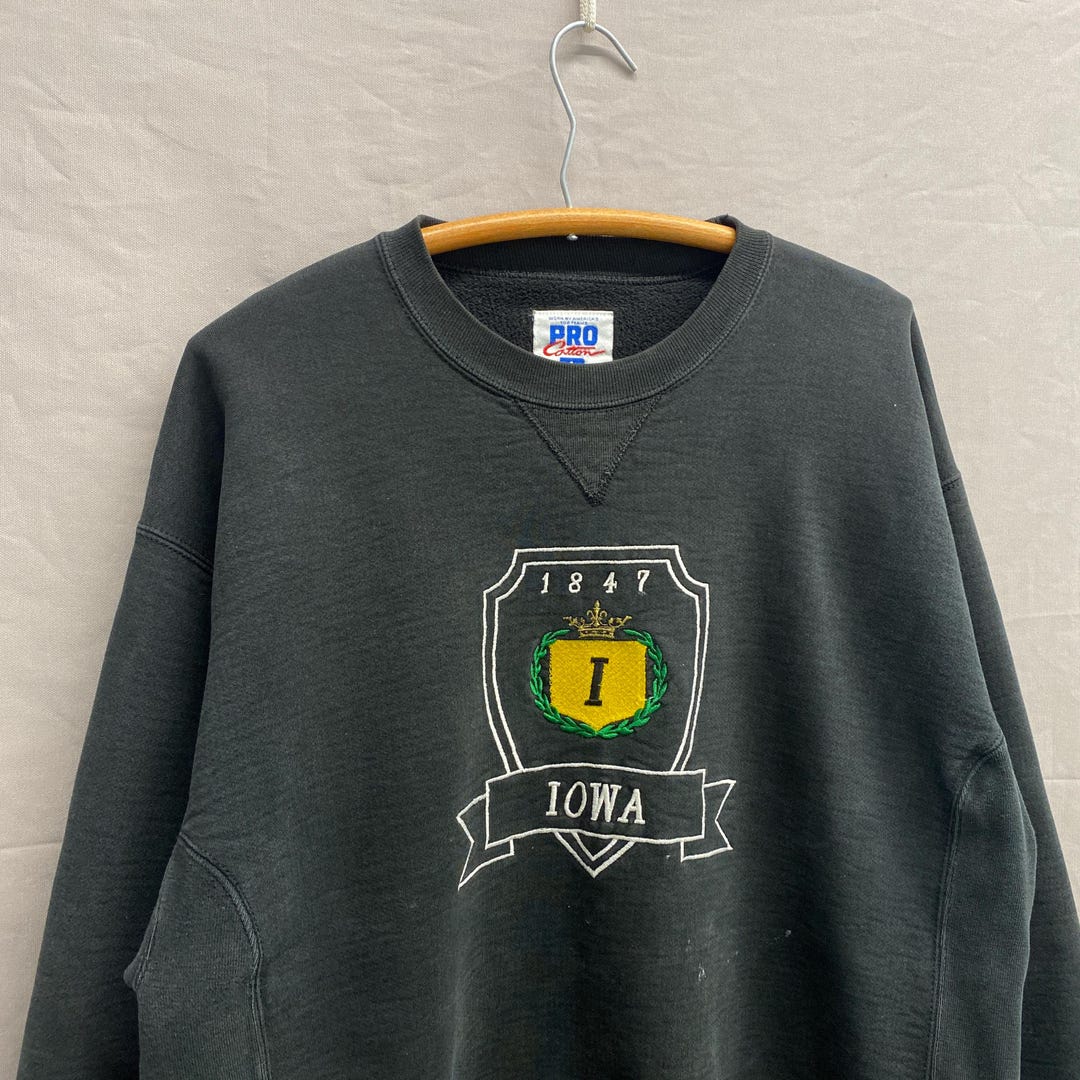 Large / 1990s University of Iowa Hawkeyes Black Heavy Cotton Crewneck ...