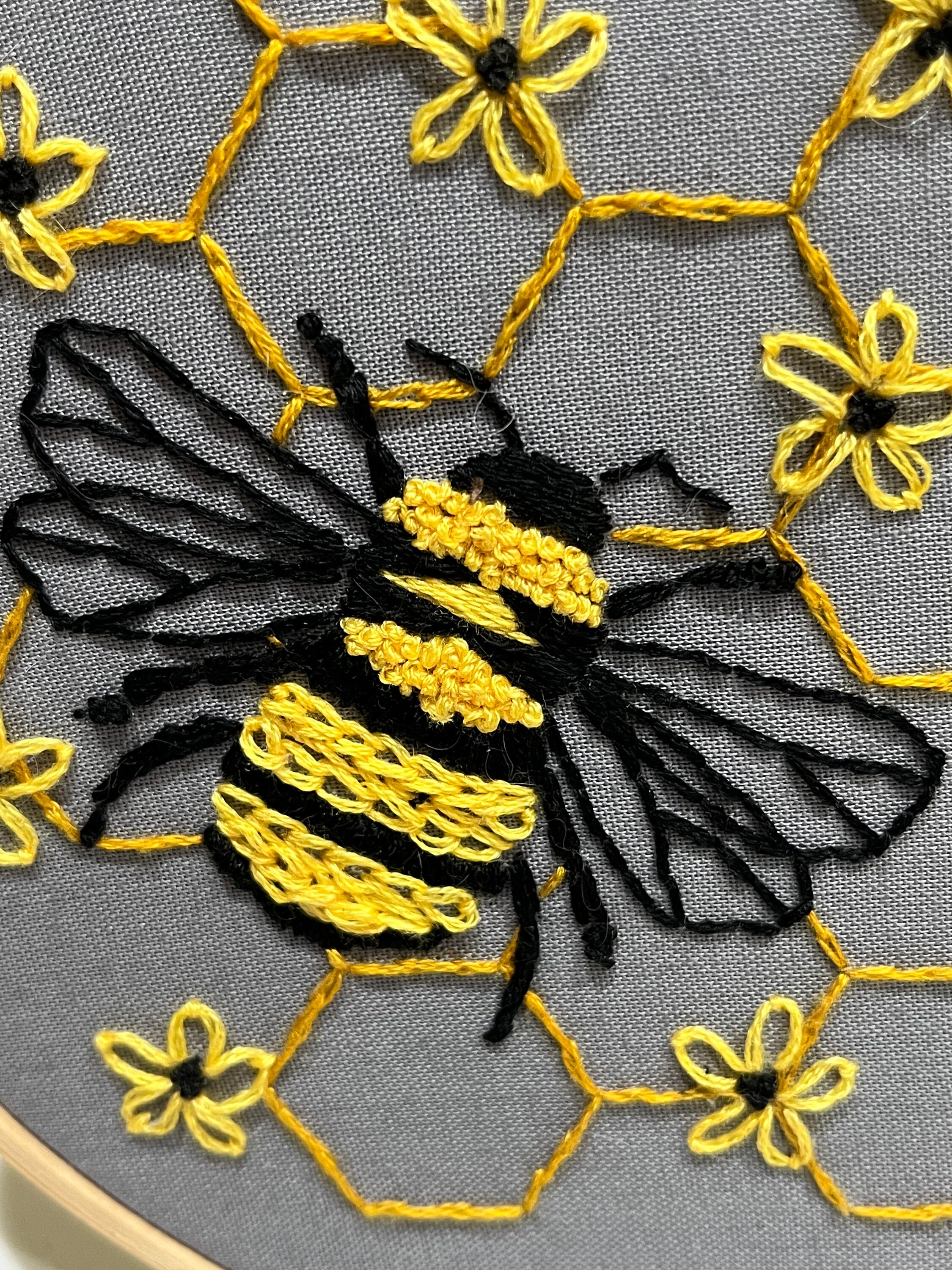 Honey Bee 6 Inch Hand Embroidery - Etsy