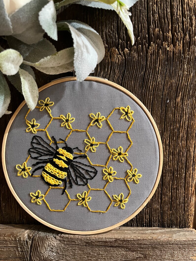 Honey Bee 6 Inch Hand Embroidery - Etsy