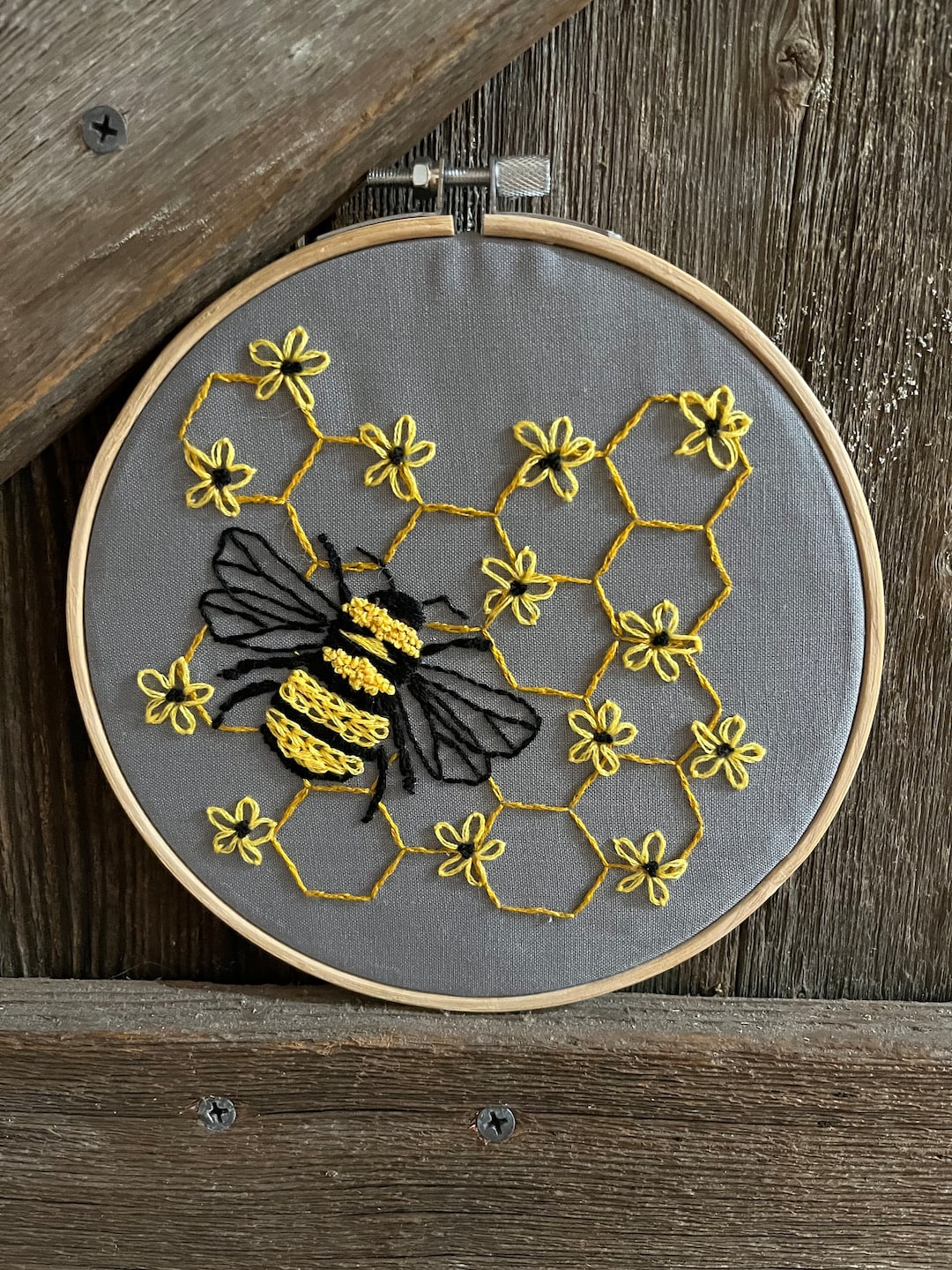 Honey Bee 6 Inch Hand Embroidery - Etsy