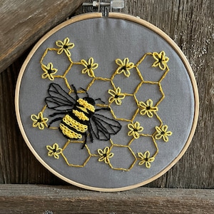 Honey Bee 6 Inch Hand Embroidery - Etsy