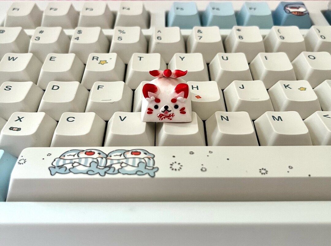Red and White Kitsune / Fox Cute Artisan Keycap Handmade Polymer Clay ...