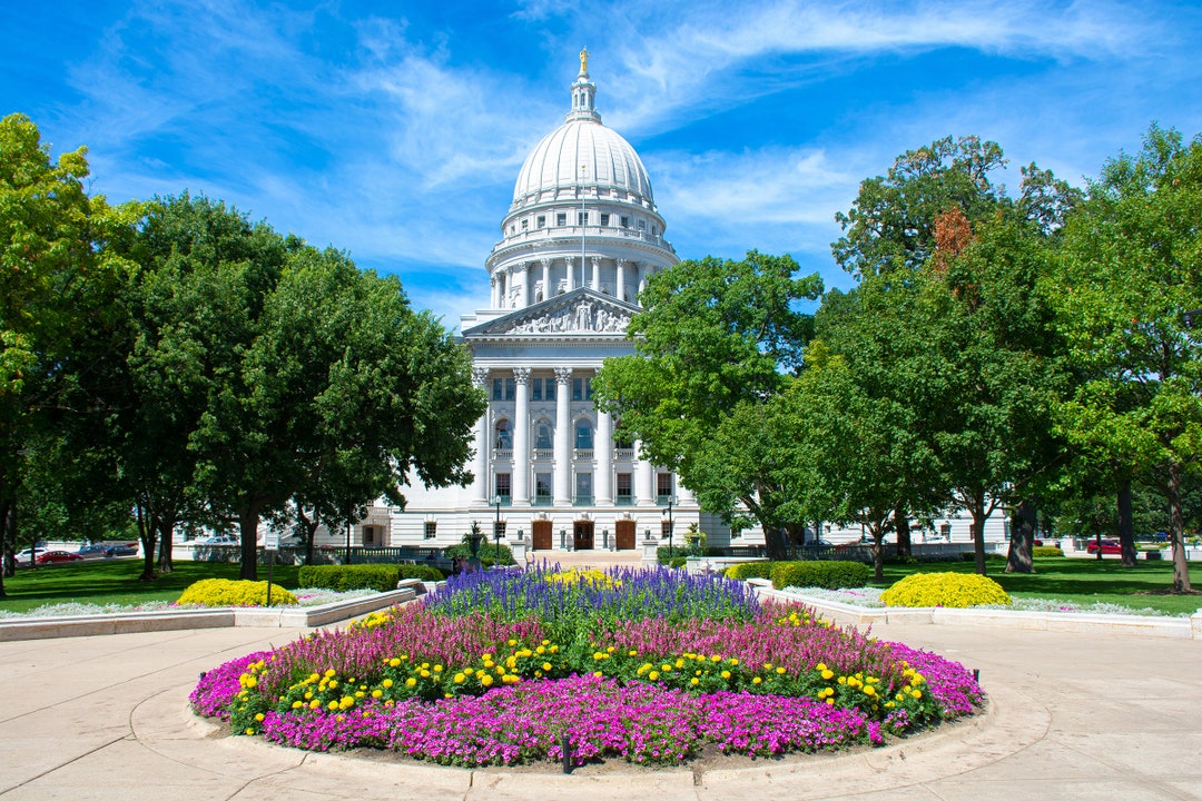 Wisconsin State Capitol Building Color Photo, Madison WI Capitol ...