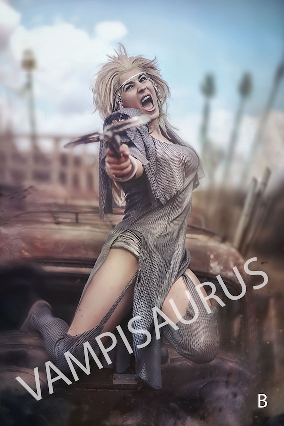 Aunty Entity Cosplay