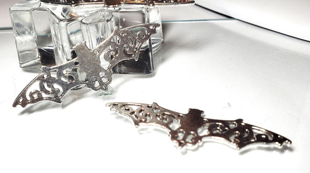 1 PC Flying Bat, Filigree Wings, Halloween, Vampire, Dracula, Charms ...